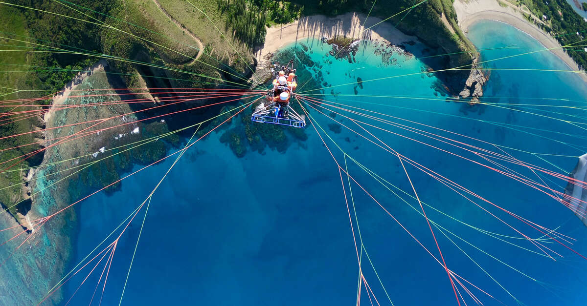 Flight in a two-seater paramotor for 30 min – Vertical Lagon (Bourail ...