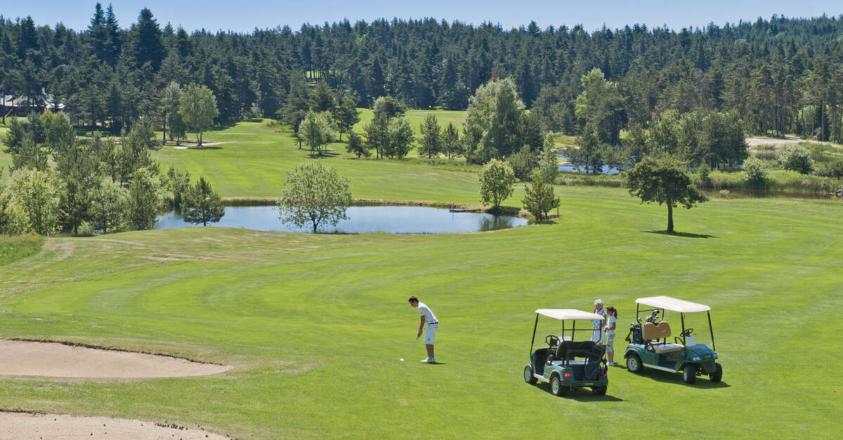 Golf du Chambon-Sur-Lignon (Le Chambon-sur-Lignon) | Office de tourisme ...