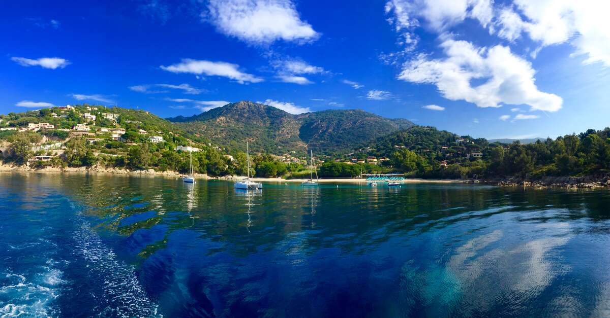 La Fossette beach (Le Lavandou) | Provence-Alpes-Côte d'Azur Tourism