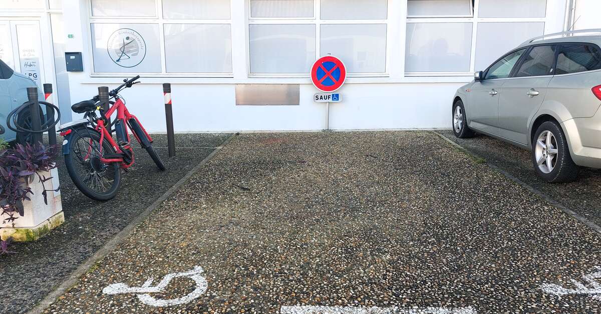 PRM parking at Rivedoux welcome desk (Rivedoux-Plage) | Destination Île ...