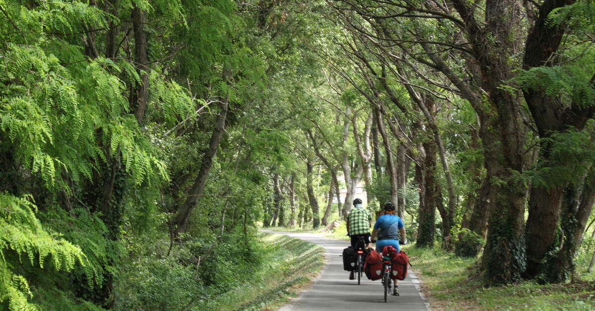 7 – From Orange to Caderousse – from Roman city to the Green Island of ...