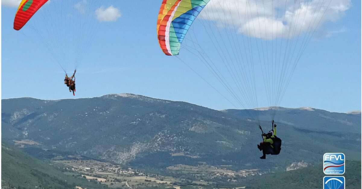 Vol en Parapente (Banon) | Provence-Alpes-Côte d'Azur Tourisme