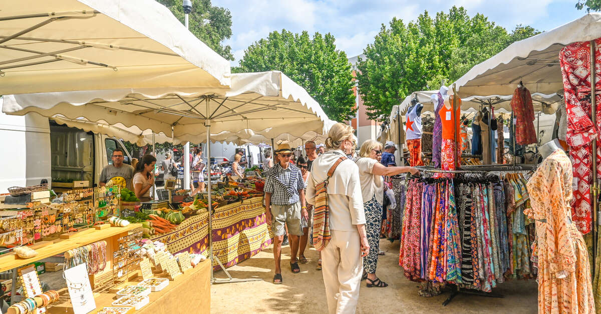 Market Day in Sainte-Maxime (Sainte-Maxime) | Côte d’Azur France ...