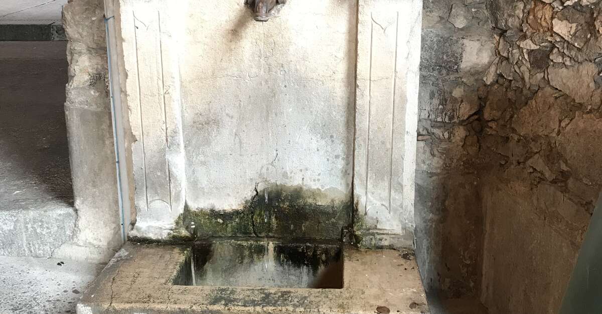 Fontaine Porte Robert (Villefranche-sur-Mer) | Côte d’Azur Frankreich