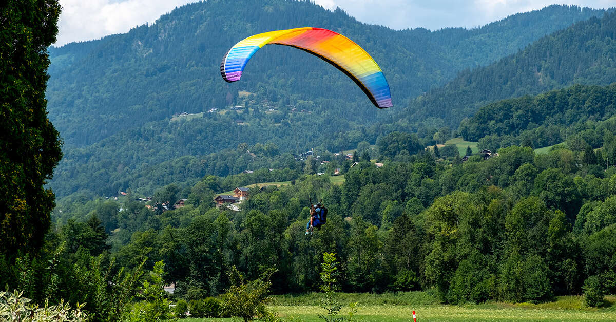 Biplace en parapente : Un vol panoramique inoubliable ! (Samoëns ...