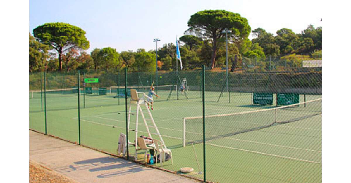 My center Padel / Tennis (Cogolin) | Côte d’Azur France / French Riviera