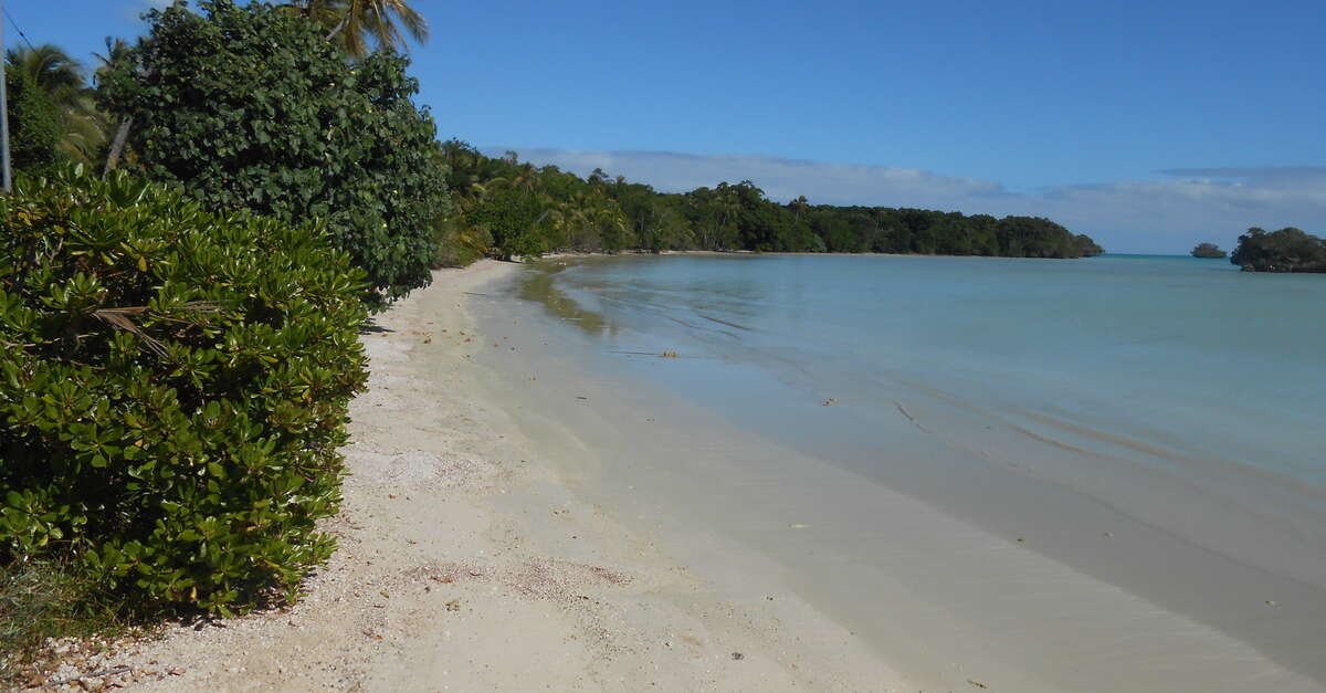 Plage de la baie de Gadji (Île des Pins) | Nouvelle-Calédonie Tourisme ...