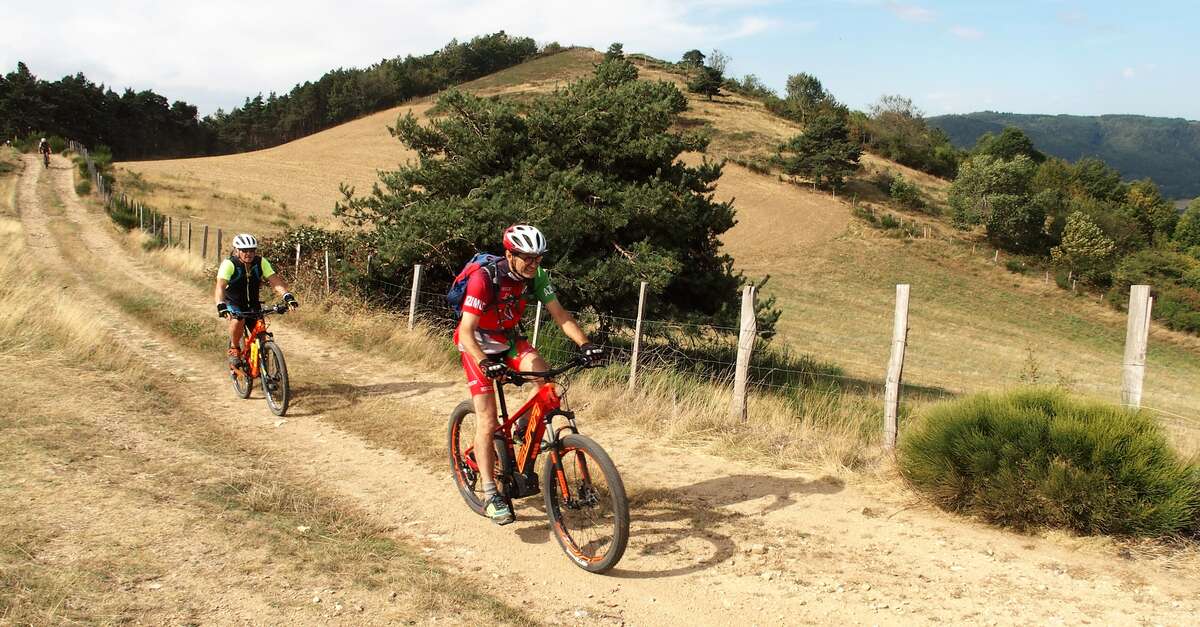 En route pour les estives – Circuit VTT en Forez (Châtelneuf) | Loire ...