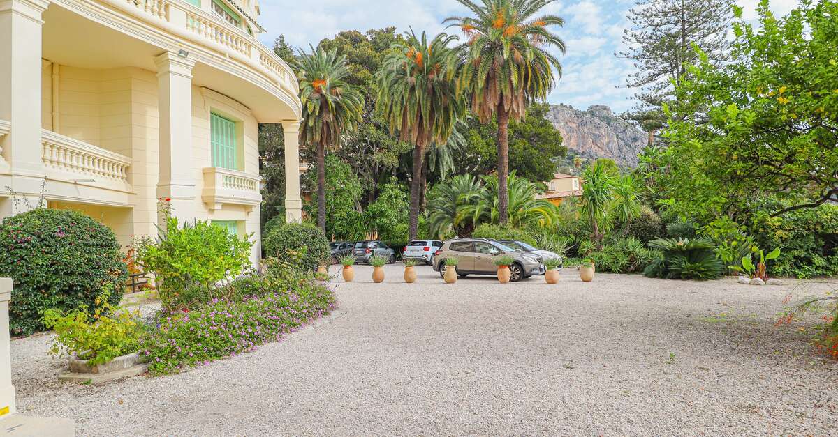 Meublé de tourisme « Le Garavan Palace » (Menton) | Le Pass Cote d'Azur ...