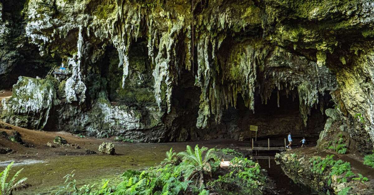 Oumagne Grotto / Cave of Queen Hortense (Île des Pins) | New Caledonia ...