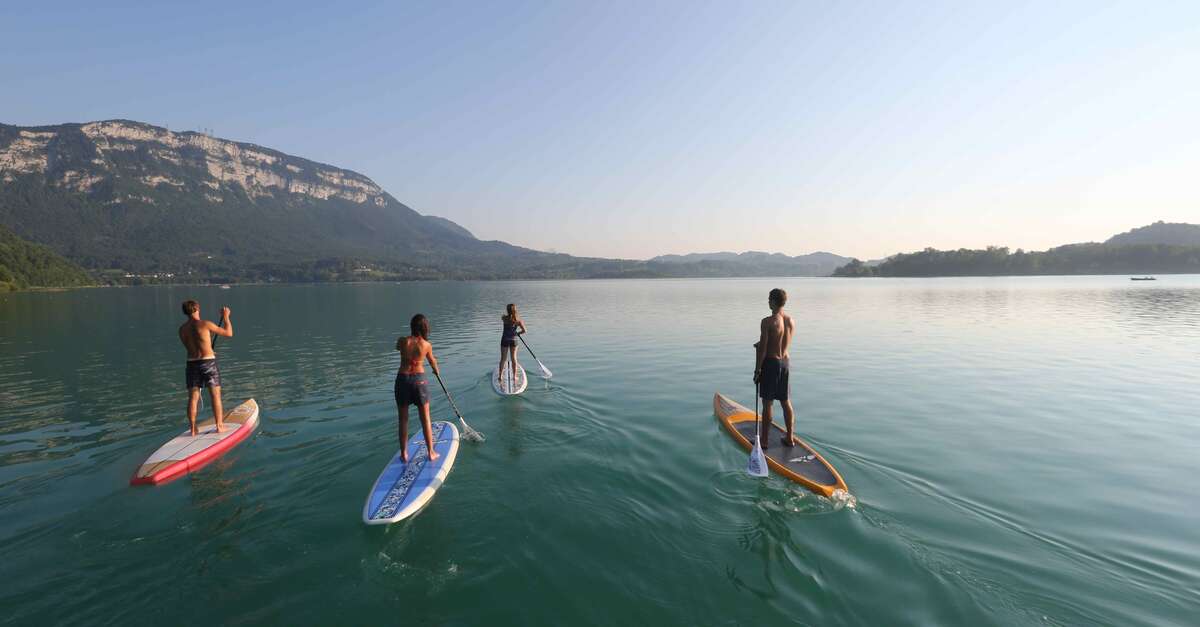 Stand up paddle sur le lac d’Aiguebelette (Nances) | Site Officiel de ...