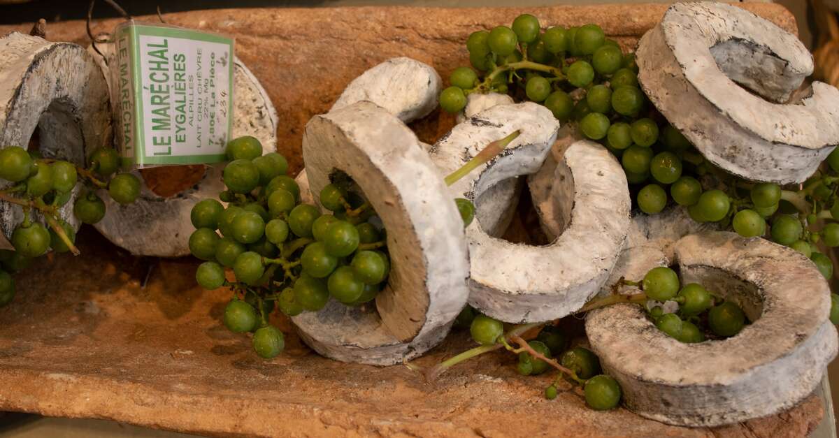 La cave aux fromages (Saint-Rémy-de-Provence) | Provence-Alpes-Côte d ...
