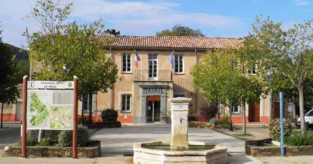 La Mole Town Hall (La Môle) | Côte d’Azur France / French Riviera