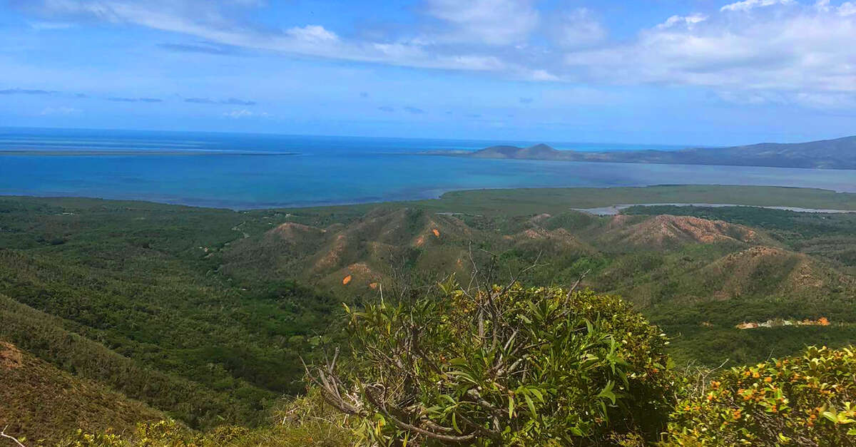 Pedestrian Path of the Arama pass (Poum) | New Caledonia Tourism: The ...