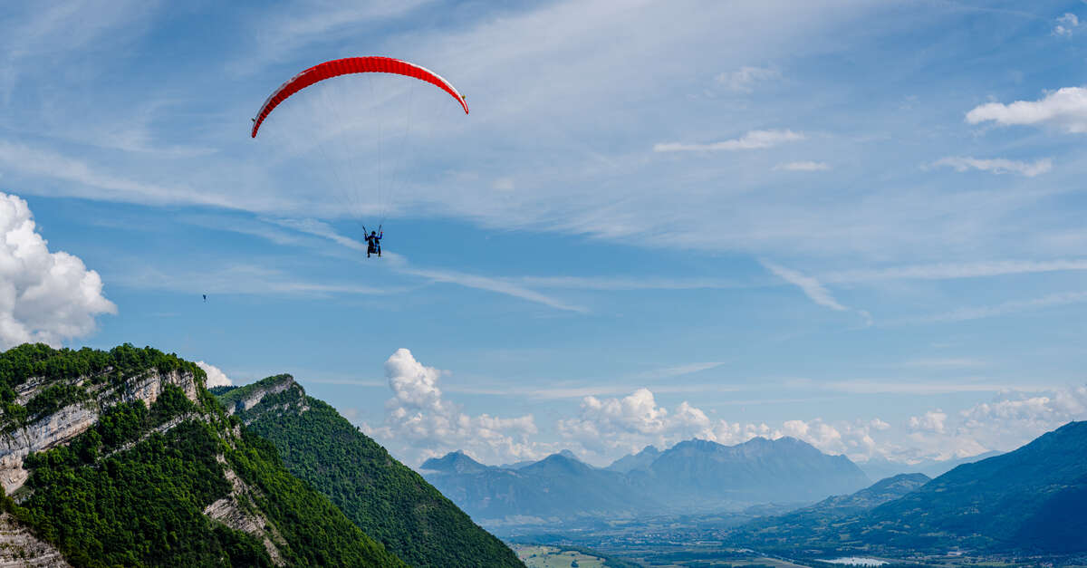 Vol Biplace en Parapente – PRÉVOL (Plateau-des-Petites-Roches) | Office ...