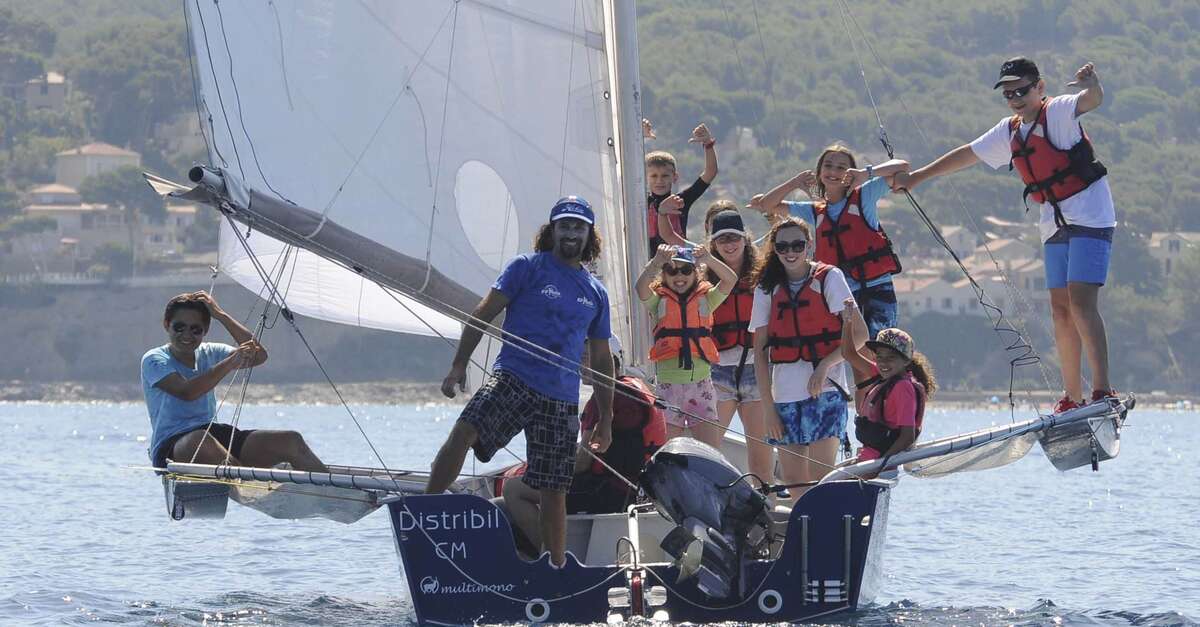 Balade en mer sur un voilier (Saint-Cyr-sur-Mer) | Provence-Alpes-Côte ...