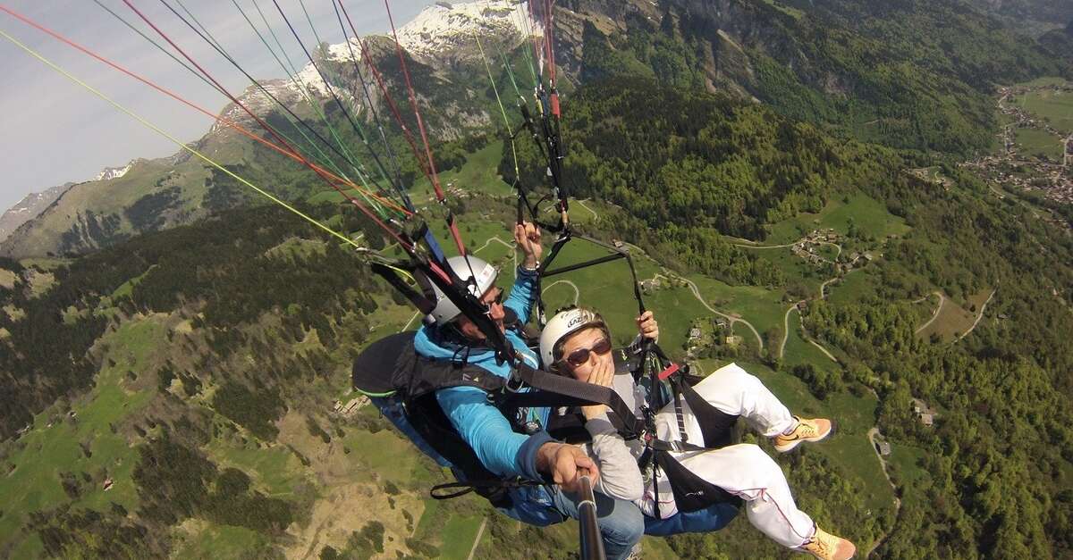 Vol découverte en parapente : Un moment suspendu entre ciel et terre ...