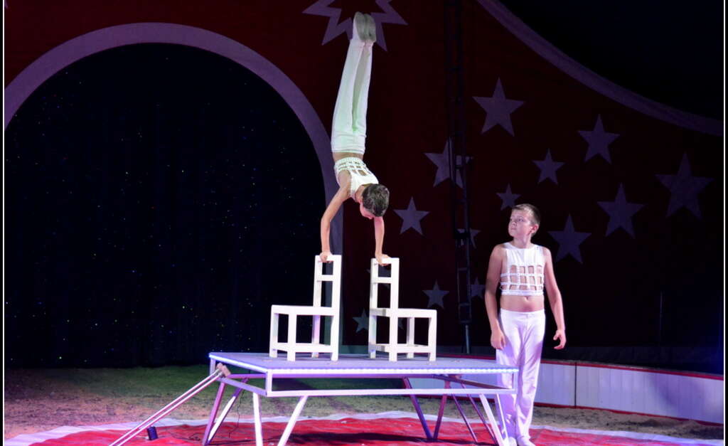 Mondial Zirkus Combellas (Saint-Martin-de-Ré) | Destination Île de Ré ...