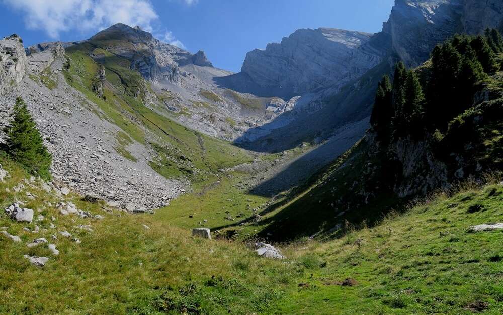 Randonnée pédestre : Porte des Aravis par la Combe Creuse (La Clusaz ...