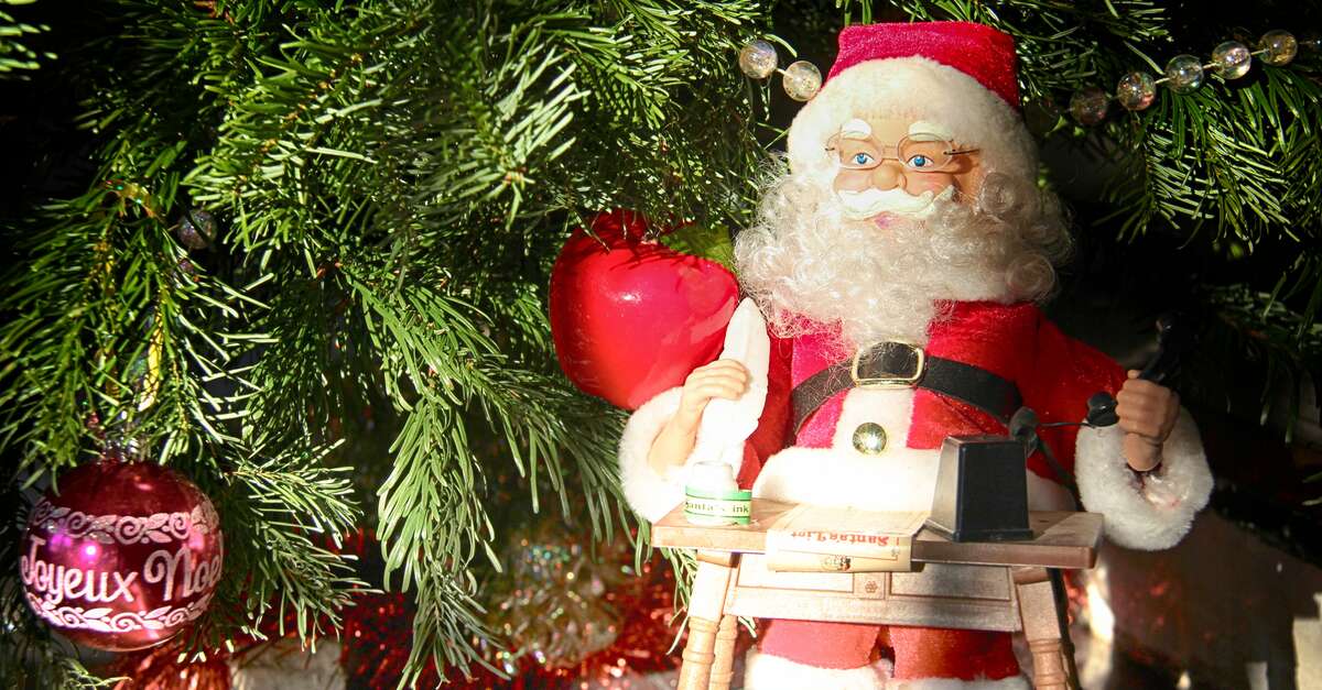 Christmas parade and arrival of Santa Claus (Le Lavandou) | Côte d’Azur ...