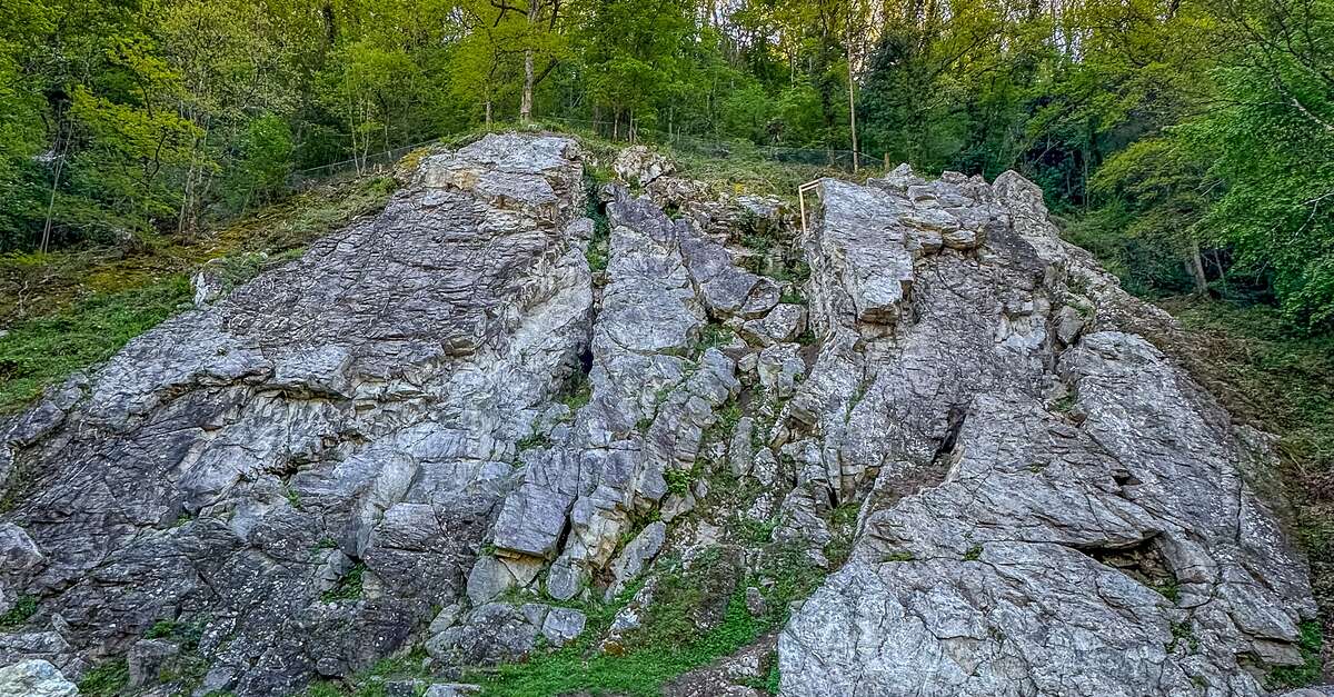 Falaise d’escalade du Parc Thermal – Secteur initiation | Saint-Gervais ...