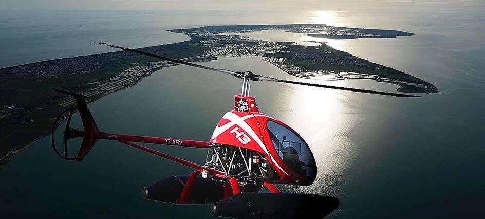 ULM helicopter flight over the island (Loix) | Destination Île de Ré ...