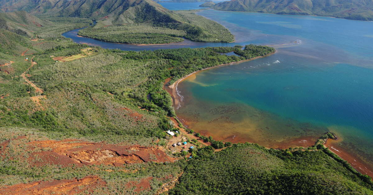 Plage Fô pas rêver (accueil en tribu) (Thio) | ニューカレドニア観光局 ニューカレドニア観光公式 ...