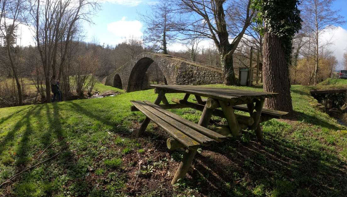 Aire de pique-nique du Pont du Diable (Saint-Marcellin-en-Forez ...