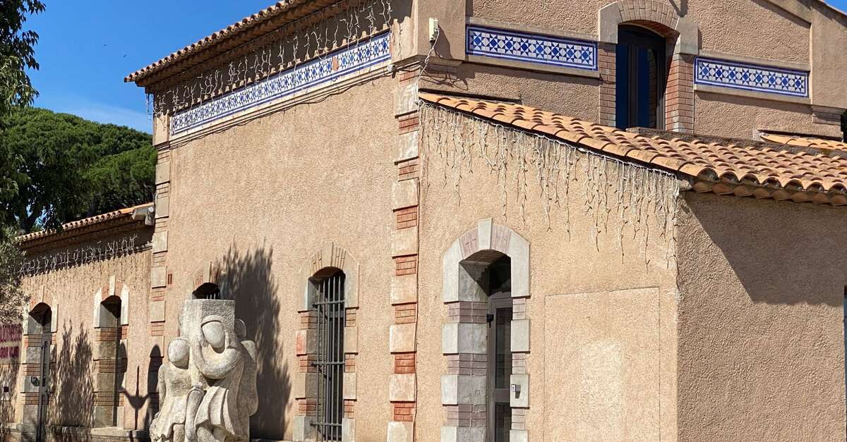 Old railway station (La Croix-Valmer) | Provence-Alpes-Côte d'Azur Tourism