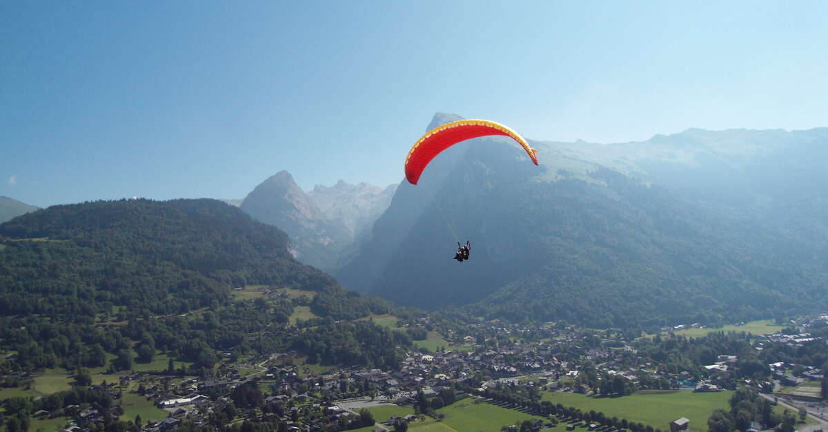 Baptême de l’air en parapente : découvrez le ciel comme jamais ...