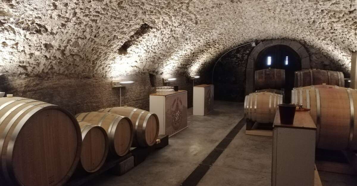 Domaine Comte de Lauze (Châteauneuf-du-Pape) | Provence-Alpes-Côte d ...