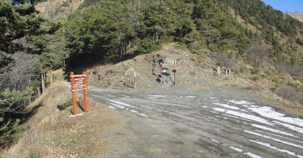 Mountain bike (e-bike) Ugail and Castel Tournou (La Brigue) | Menton ...