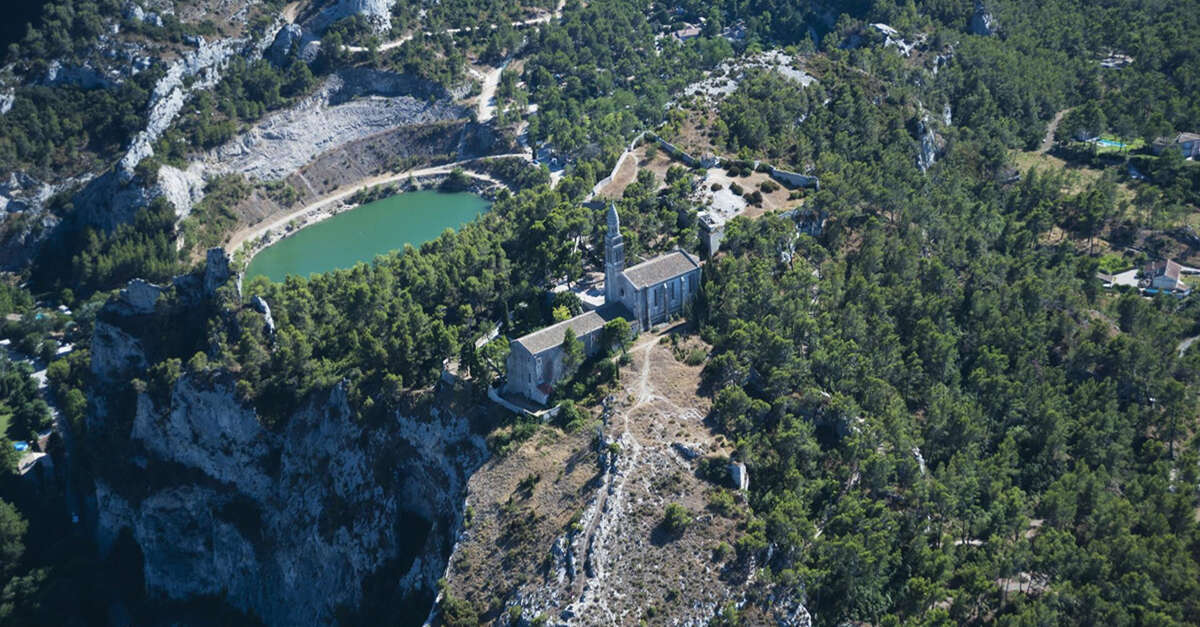 Le Sentier de la Pierre (Orgon) | Provence-Alpes-Côte d'Azur Tourism