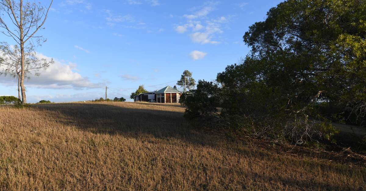 Relais de la presqu’île de Golone (Poum) | New Caledonia Tourism: The ...