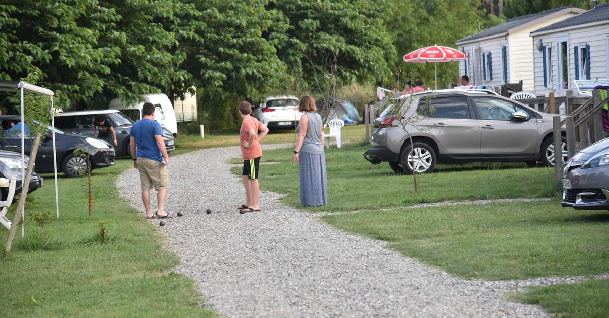 Camping Les Eychecadous (Artigat) | Office de tourisme des vallées de l ...