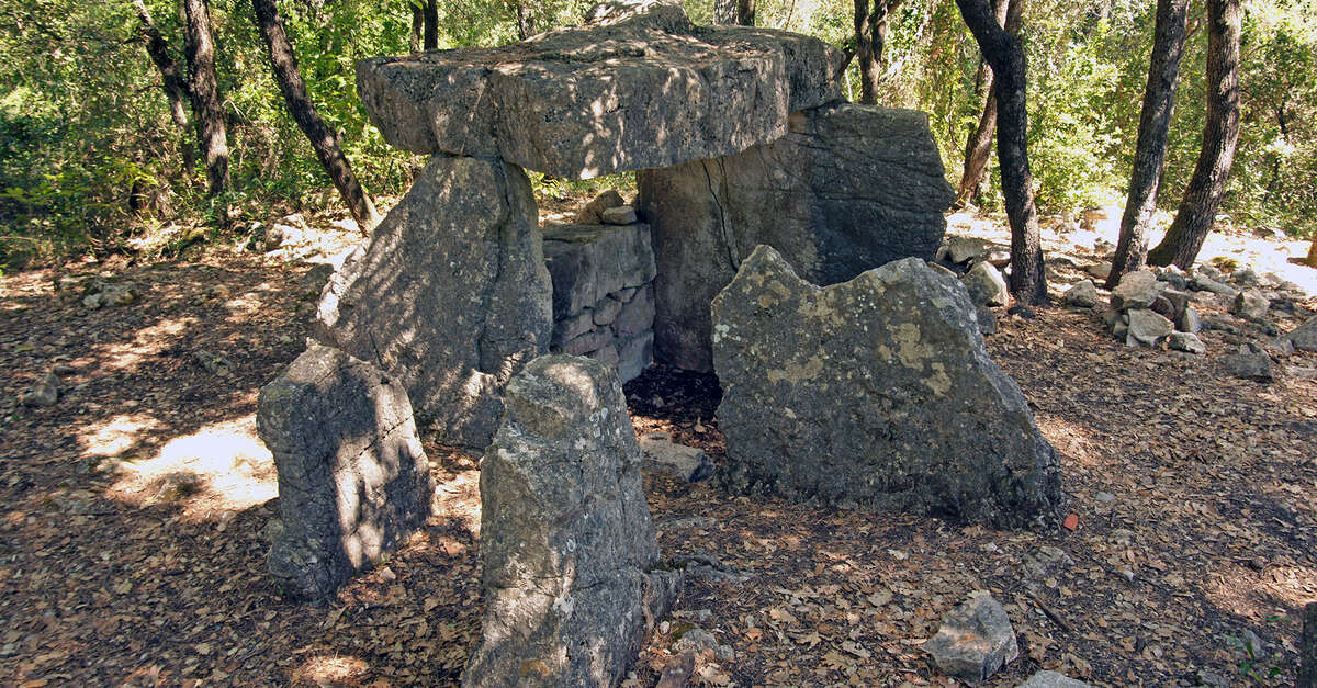 Dolmen de la Gastée (Cabasse) | Provence-Alpes-Côte d'Azur Tourisme