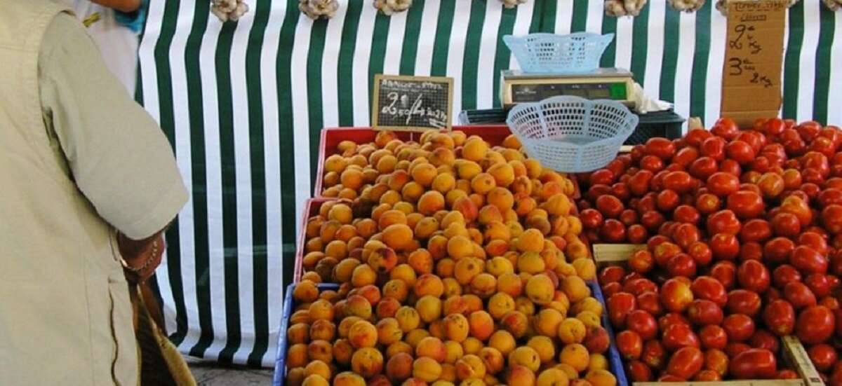 Marché de Saint-Saturnin-lès-Apt (Saint-Saturnin-lès-Apt) | Provence ...