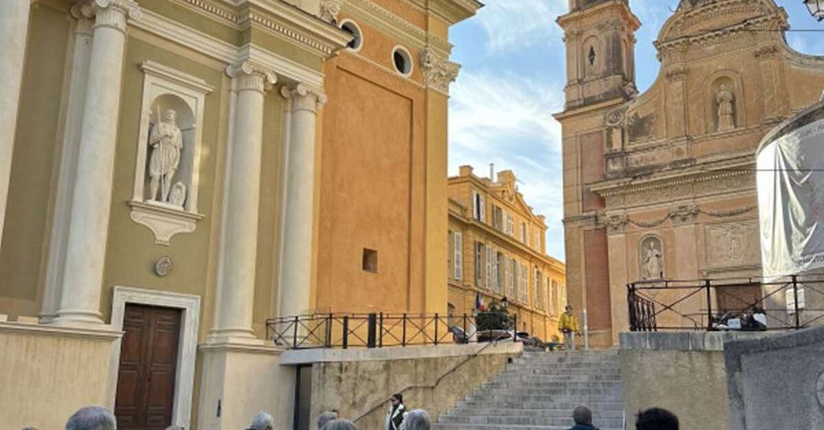 Visita guidata: I vicoli della storia (Menton) | L'ufficio del Turismo ...
