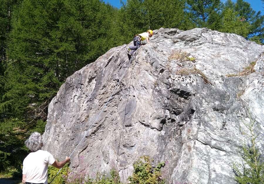 Escalade en famille ou entre amis (Aiguilles) | Provence-Alpes-Côte d ...