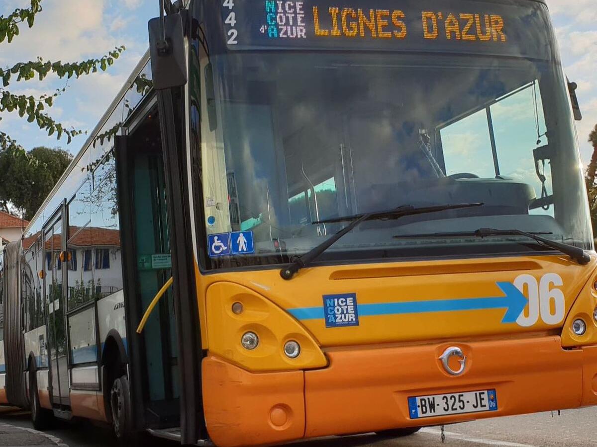 Bus Lignes d’Azur N° 15 Nice – Saint Jean Cap Ferrat (Villefranche-sur ...