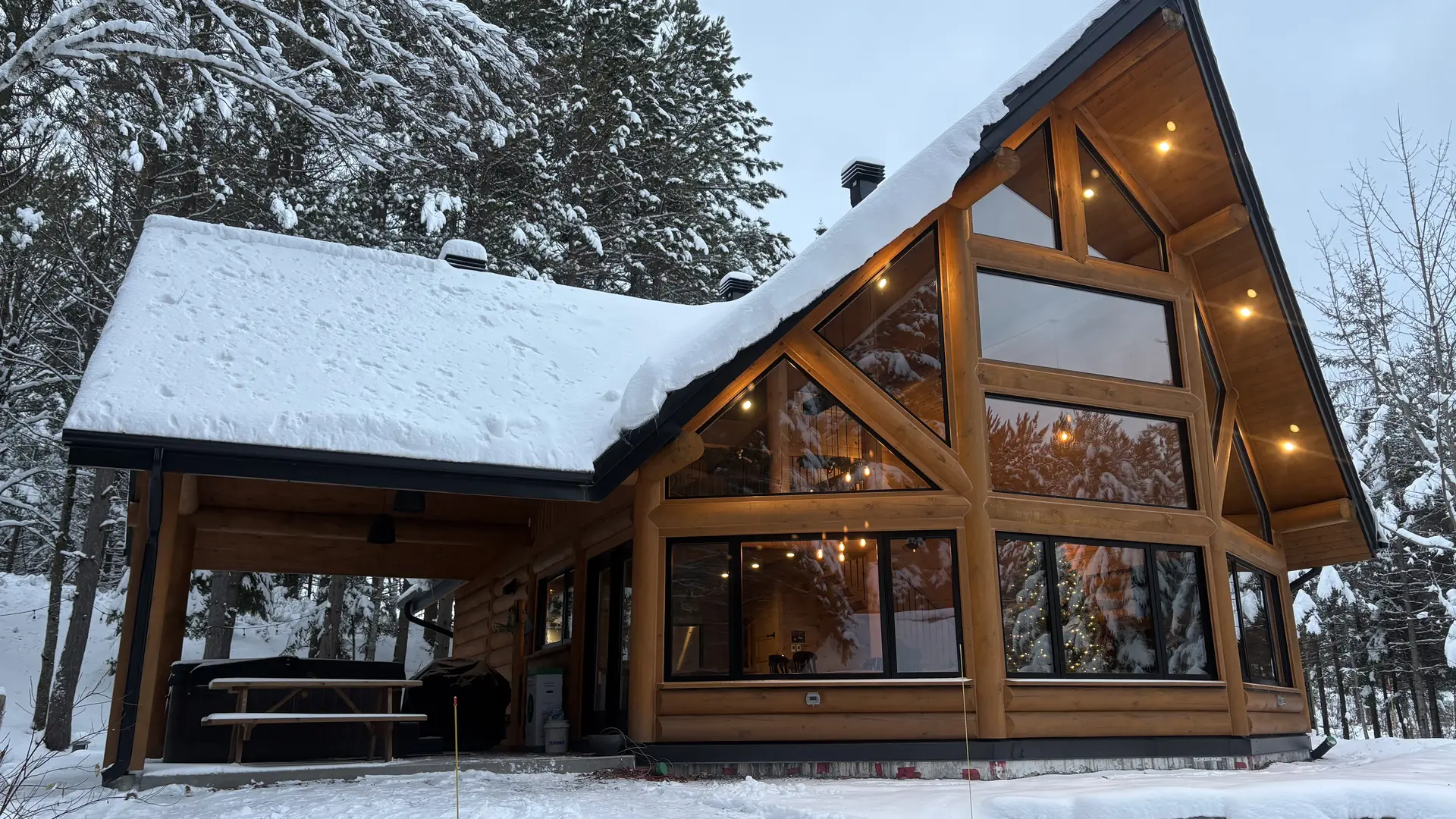 Chalet en bois rond Le D’jibou (Lac-Etchemin) | Chaudière-Appalaches ...