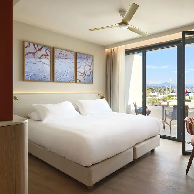 Marina Baie des Anges Hôtel, Curio Collection by Hilton (Villeneuve ...