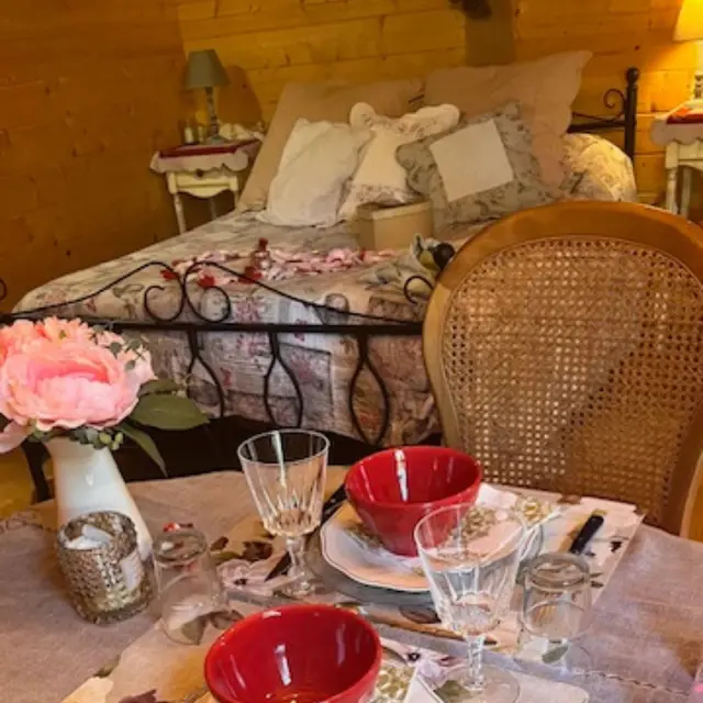 Pause cocooning en cabane romantique (Barjols) | Provence-Alpes-Côte d ...
