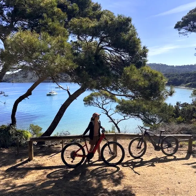 Le Cycle Porquerollais, bike rental in Porquerolles (Hyères) | Provence ...