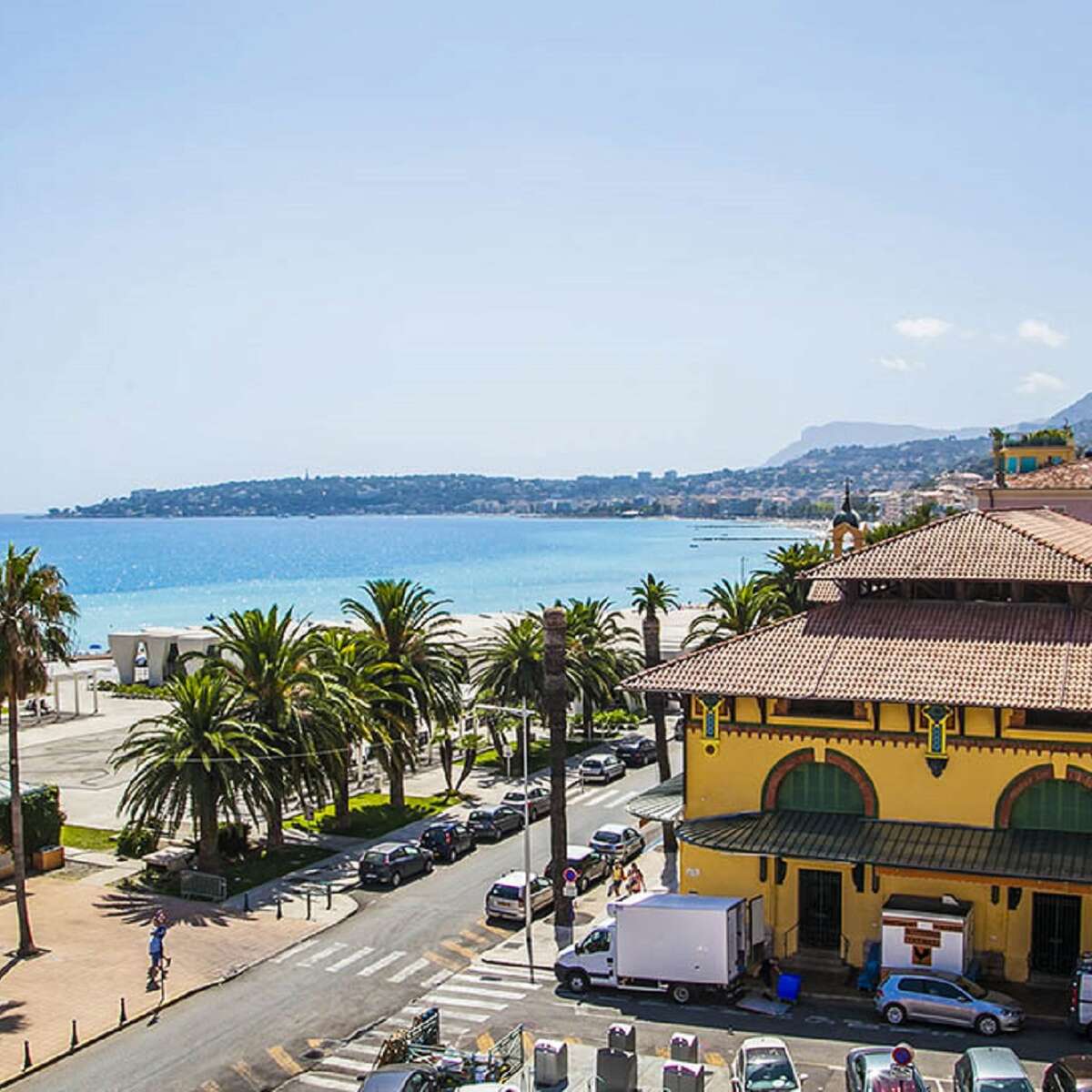 Nice to Menton by train | Provence-Alpes-Côte d'Azur Tourism