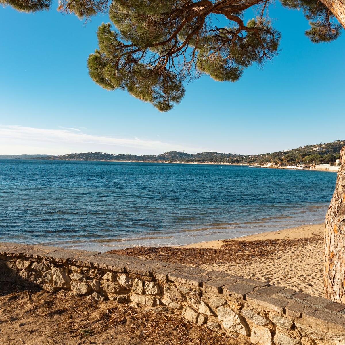 Plage de la Garonnette (Roquebrune-sur-Argens) | Provence-Alpes-Côte d'Azur Tourism
