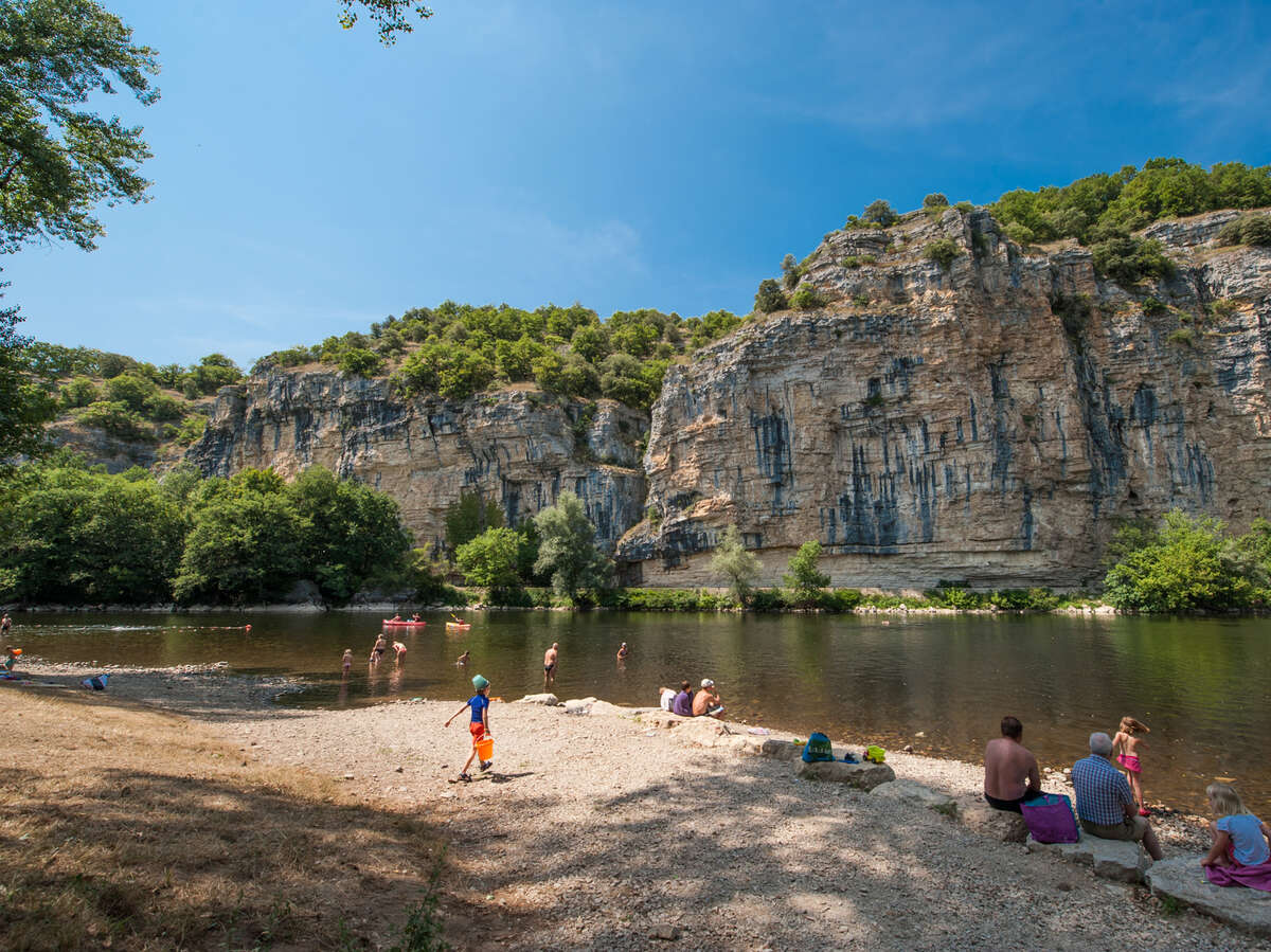 Saint-Sozy : visiter Saint-Sozy. Visites, restaurants, hébergements