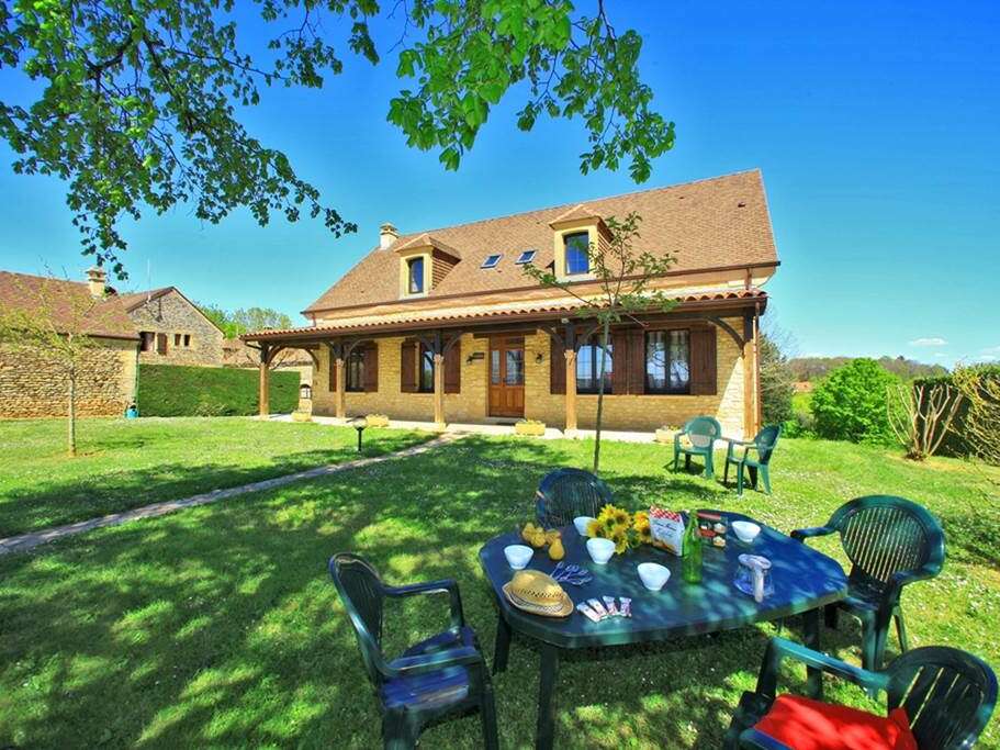 Villages de gites en France, locations de vacances avec piscine