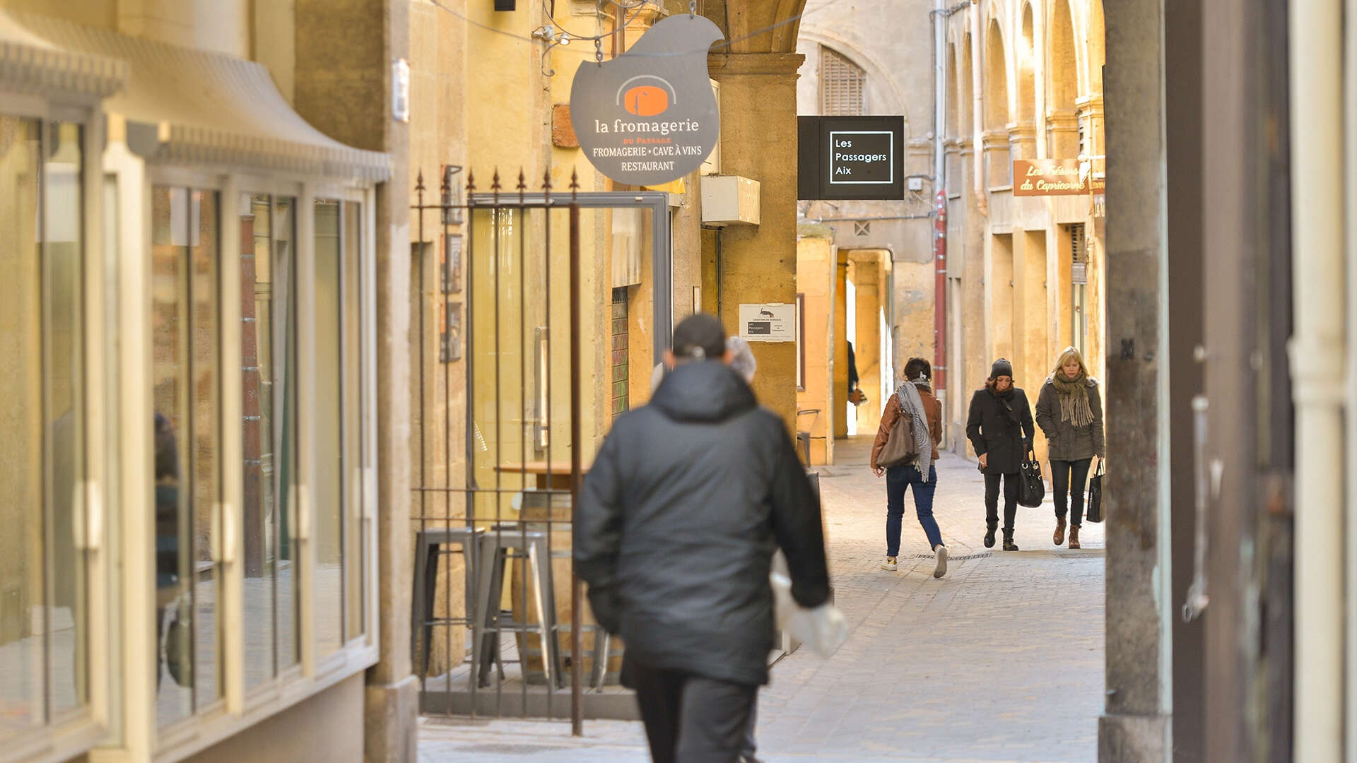 The Cours Mirabeau (Aix-en-Provence) | Provence-Alpes-Côte d'Azur Tourism