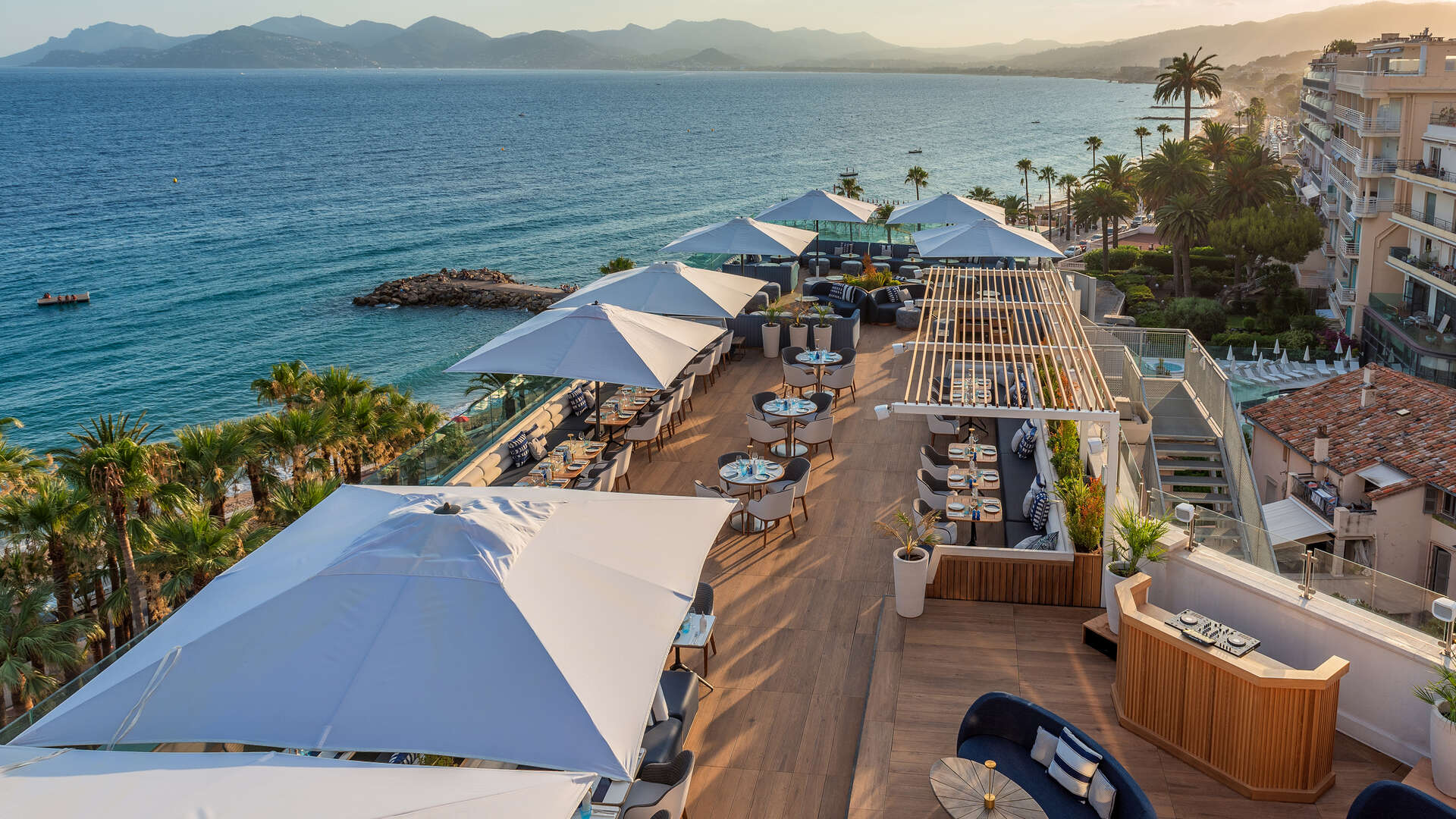 Marea Restaurant & Cocktail Bar (Cannes) | Provence-Alpes-Côte d'Azur ...